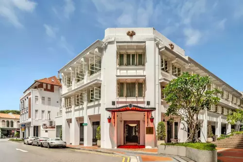 Book Sofitel Singapore City Centre | with VIP benefits